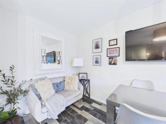 3 bedroom terraced house for sale in Rushley Road, Dore, Sheffield, S17