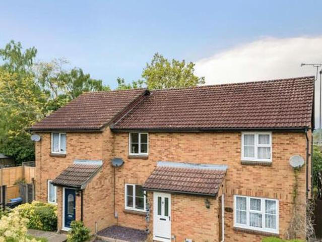3 Bedroom Terraced House For Sale In Woking