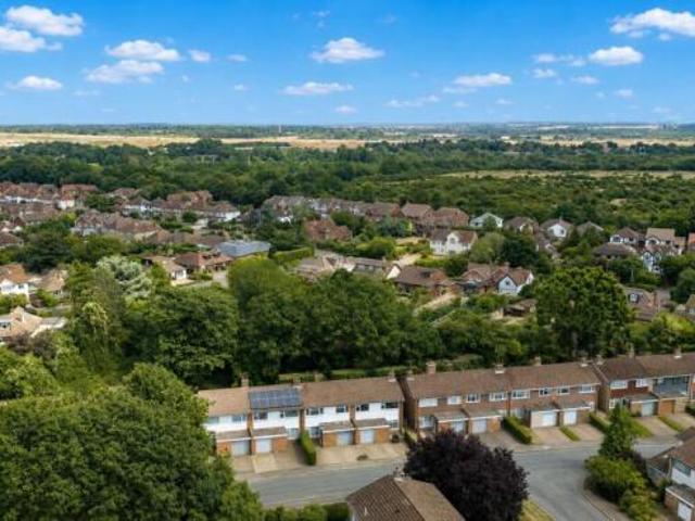3 bedroom terraced house for sale in Wood End, Park Street, AL2
