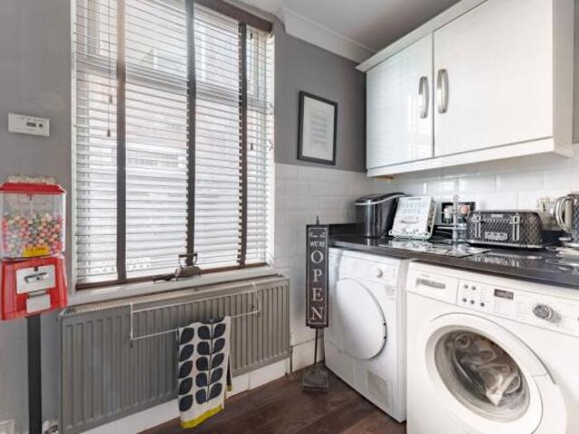 3 bedroom terraced house for sale in Woodbridge Road, Ipswich, IP4