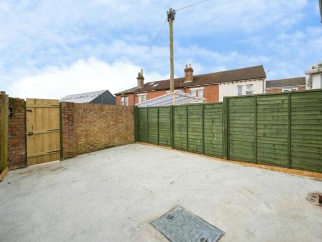 3 bedroom terraced house for sale in Wordsworth Road, Southampton, SO15