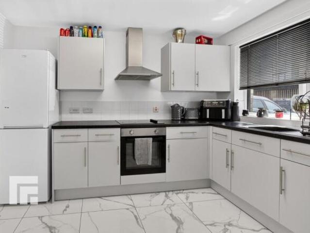 3 bedroom terraced house for sale in Watkiss Way, Cardiff, CF11