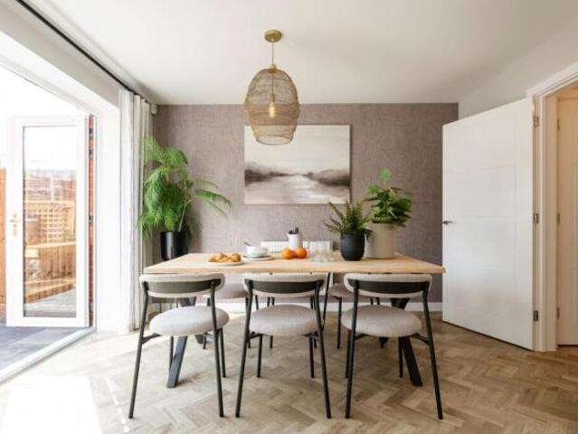 3 bedroom terraced house for sale in Watling Street, Milton Keynes, MK8