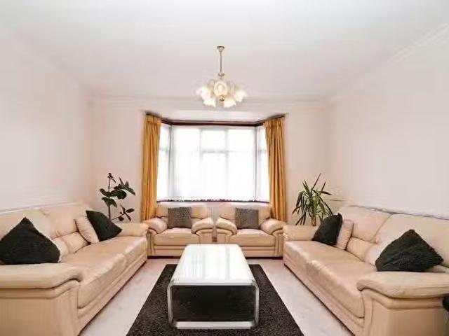 3 Bedroom Terraced House For Sale In Watson Avenue, East Ham, E6