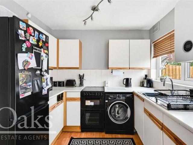 3 bedroom terraced house for sale in Waverley Road, South Norwood, SE25