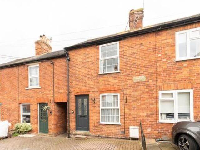 3 Bedroom Terraced House For Sale In Waddesdon