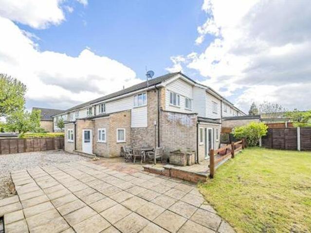 3 Bedroom Terraced House For Sale In Wallington