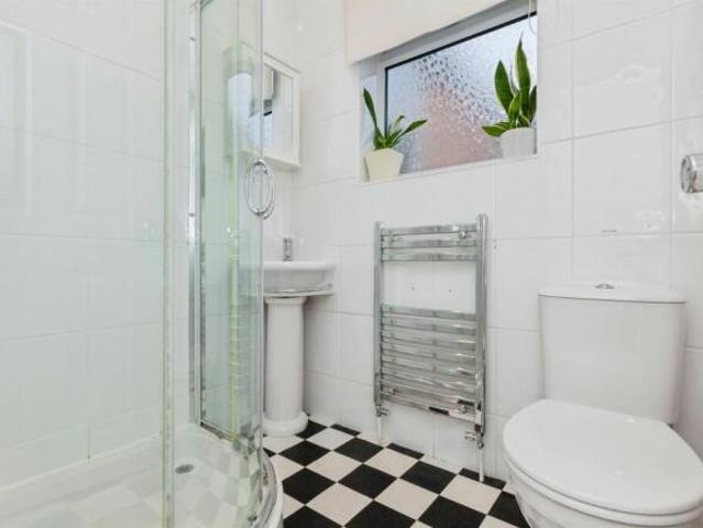 3 bedroom terraced house for sale in Walton Street, Leicester, LE3