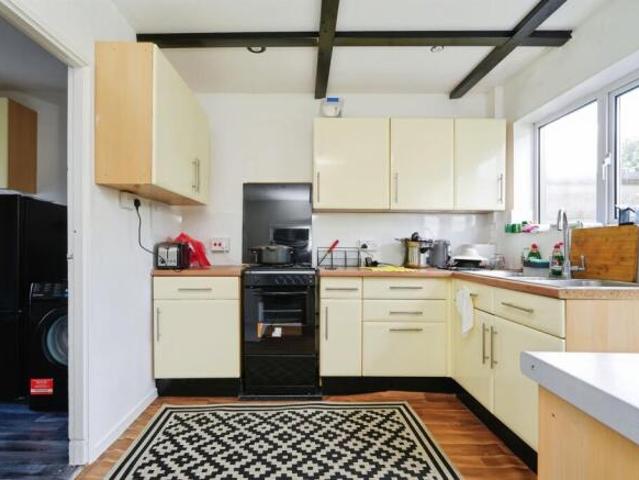 3 bedroom terraced house for sale in Warren Crescent, Headington, Oxford, OX3