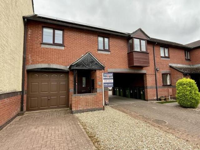 3 bedroom terraced house for sale in Weycroft Close, Barton Grange, EX1
