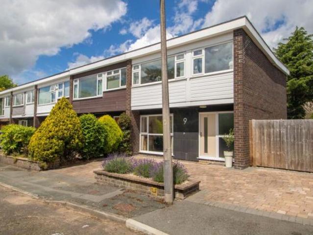 3 bedroom terraced house for sale in Wealstone Court, Newton, Chester, CH2