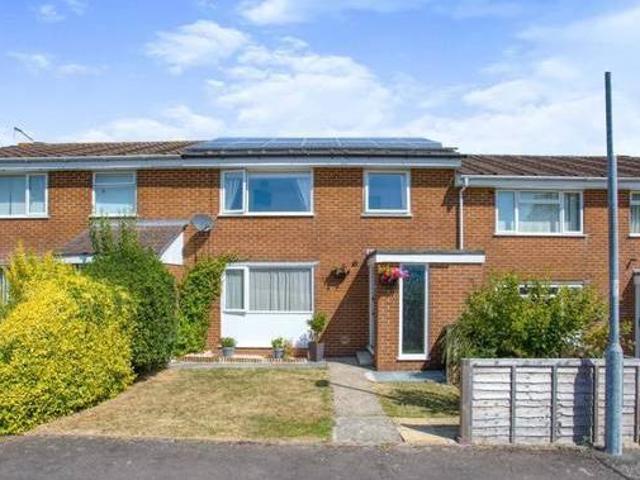 3 bedroom terraced house for sale in Welbeck Road Yeovil BA21