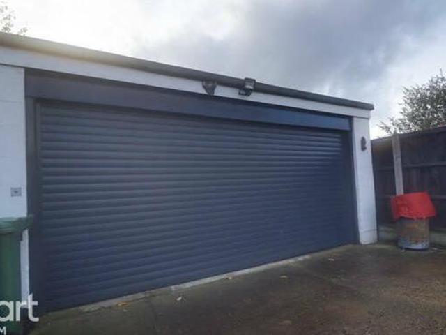 3 bedroom terraced house for sale in Wennington Road Rainham RM13