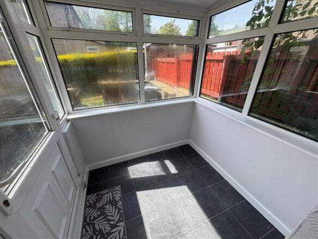 3 bedroom terraced house for sale in Wensley Bank West, Thornton, BD13