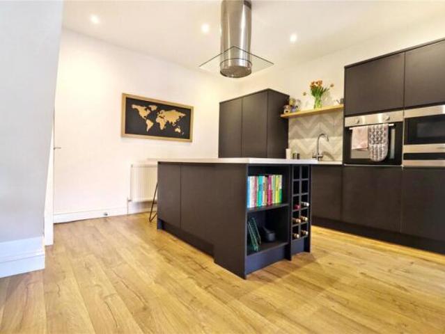 3 bedroom terraced house for sale in West Avenue, Oldfield Park, Bath, BA2