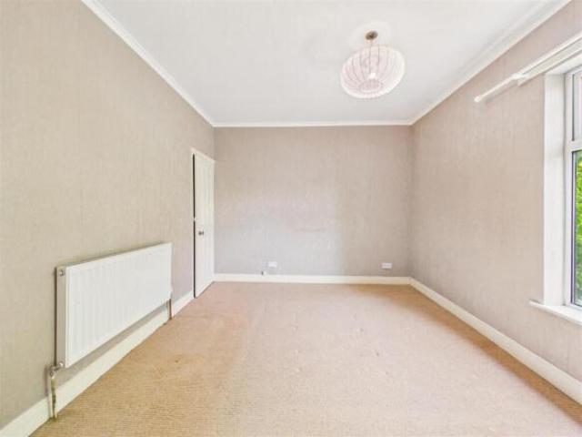 3 bedroom terraced house for sale in Westbourne Grove, Hessle, HU13