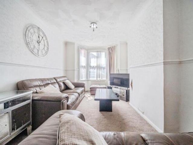 3 bedroom terraced house for sale in Western Road, Bletchley, Milton Keynes, MK2