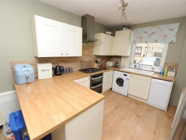 3 bedroom terraced house for sale in Wharncliffe Crescent, Eccleshill, Bradford, BD2