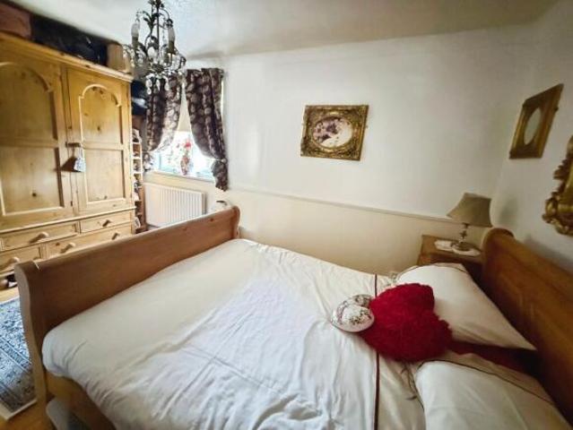 3 bedroom terraced house for sale in Whernside Close, London, SE28