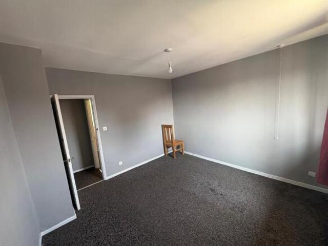 3 bedroom terraced house for sale in Whincover Gardens, Leeds, LS12