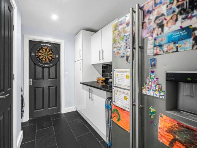 3 bedroom terraced house for sale in Willow Close, Garsington, OX44