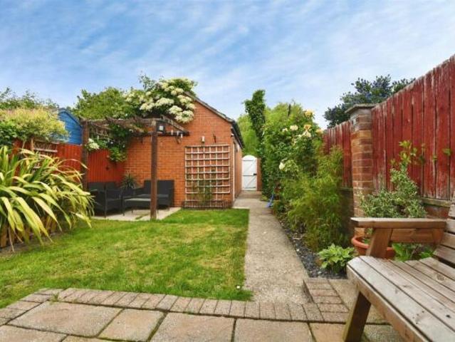 3 bedroom terraced house for sale in Willerby Road, Hull, HU5
