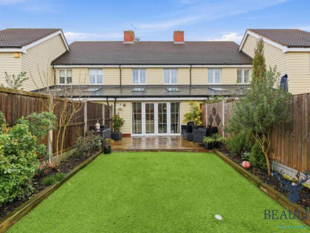 3 bedroom terraced house for sale in William Porter Close, Beaulieu Park, CM1 6, CM1