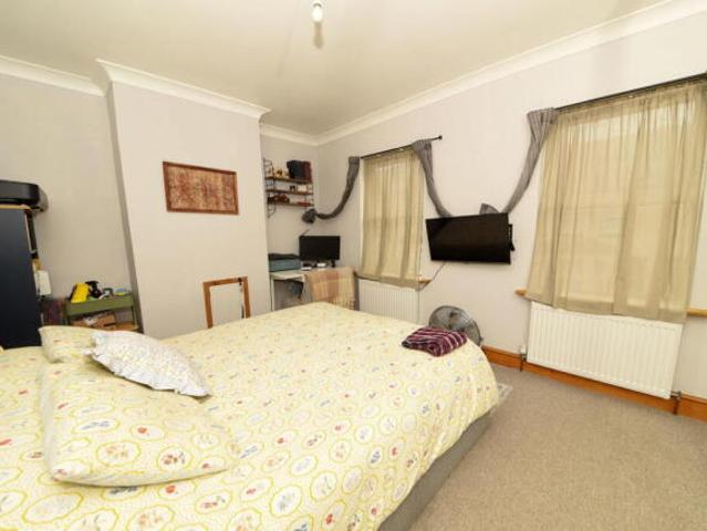 3 bedroom terraced house for sale in Wilson Road, Reading, RG30 2RT, RG30