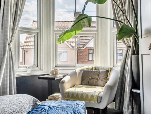 3 bedroom terraced house for sale in Winchester Road, Reading, Berkshire, RG2