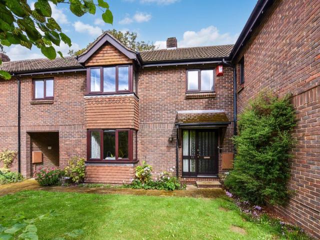 3 bedroom terraced house for sale in Winchester, SO23