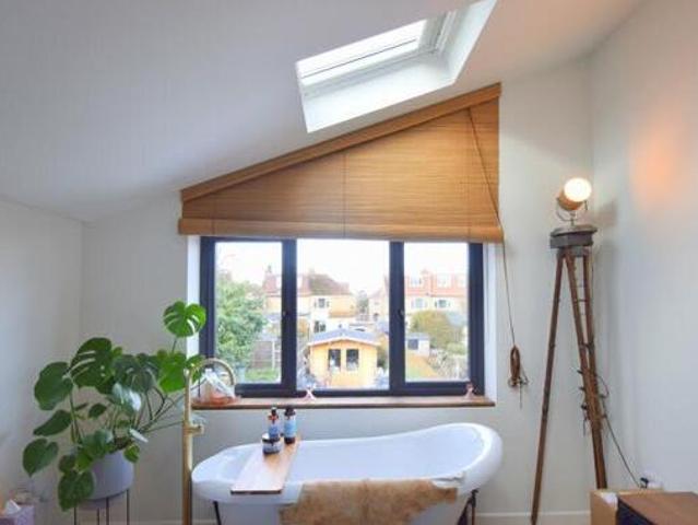 3 Bedroom Terraced House For Sale In Windsor, Berkshire