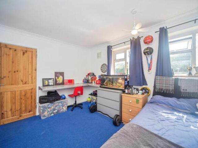 3 bedroom terraced house for sale in Winnall Manor Road, Winchester, Hampshire, SO23