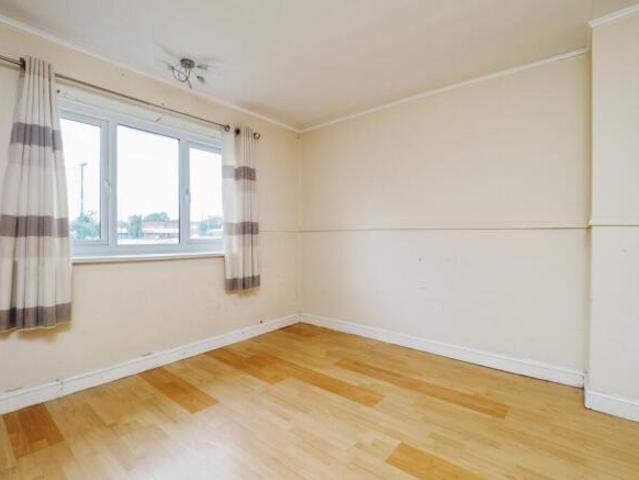 3 bedroom terraced house for sale in Wrenthorpe Vale, Clifton, Nottingham, NG11