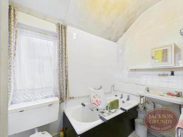 3 bedroom terraced house for sale in Wycliffe Road, Abington, NN1 5JH, NN1