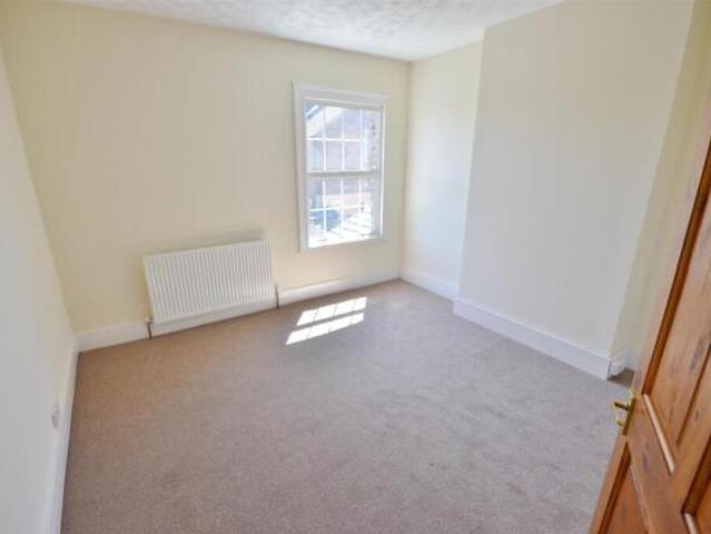 3 bedroom terraced house for sale in Tavistock Street, Luton, LU1