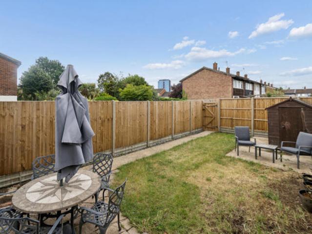 3 bedroom terraced house for sale in Tamar Way, Slough, SL3