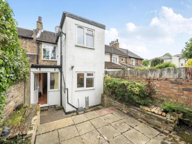3 bedroom terraced house for sale in Terrace Gardens, Nascot Wood, Watford WD17 1RB, WD17