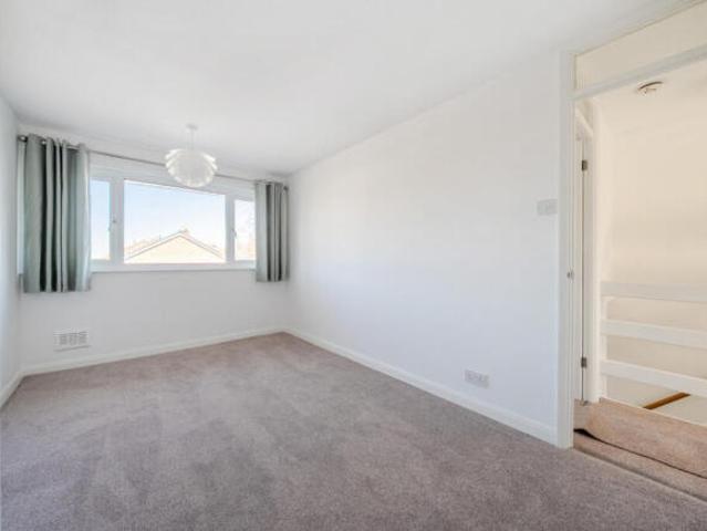 3 bedroom terraced house for sale in The Birches, London, SE7