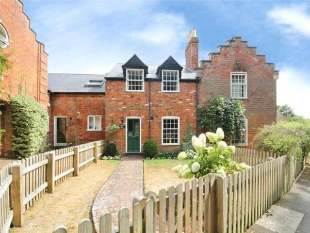 3 bedroom terraced house for sale in The Brookmill, Reading, RG1