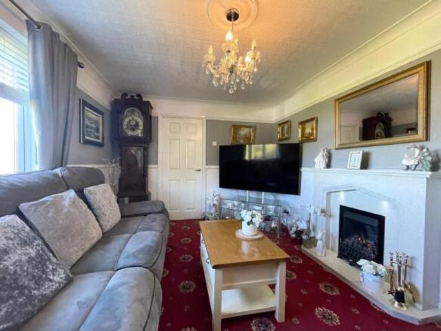 3 bedroom terraced house for sale in The Clough, Brinnington, SK5