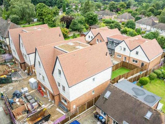3 Bedroom Terraced House For Sale In The Gallop