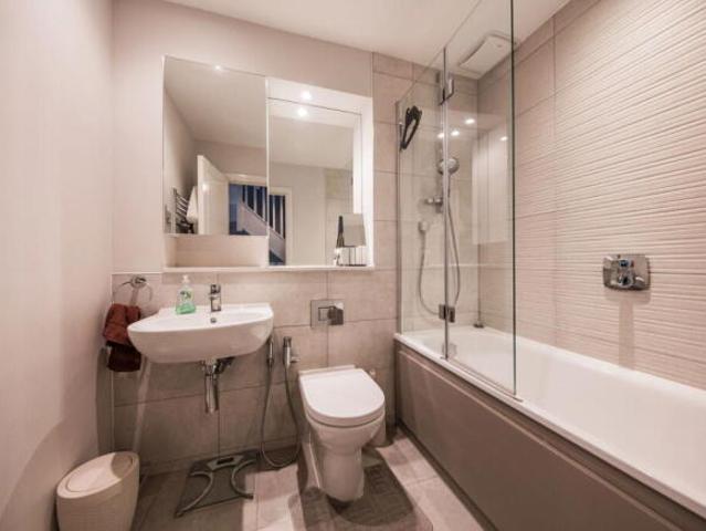 3 bedroom terraced house for sale in The Green, Tunbridge Wells, TN2