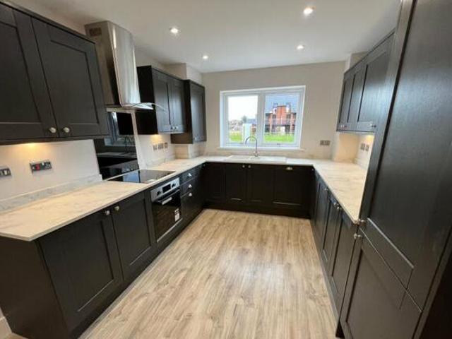 3 Bedroom Terraced House For Sale In The Green