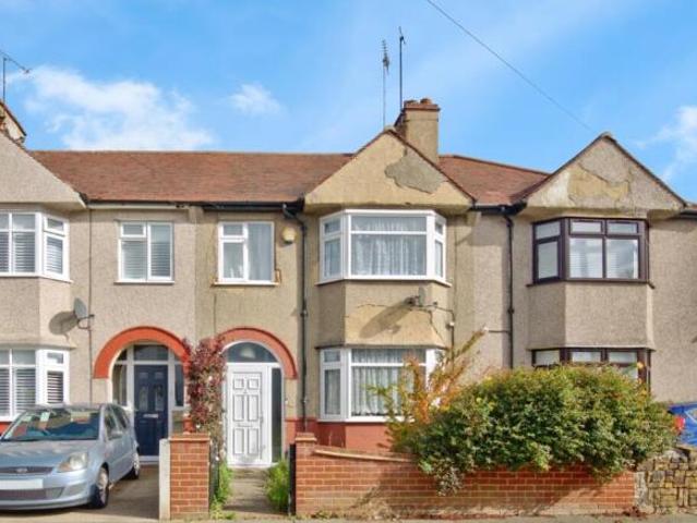 3 bedroom terraced house for sale in The Grove, Southend on Sea, Essex, SS2