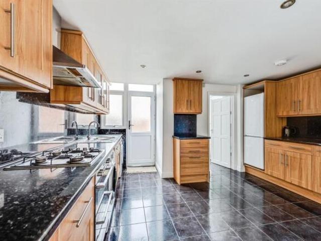 3 bedroom terraced house for sale in Theobald Street, Swindon, SN1