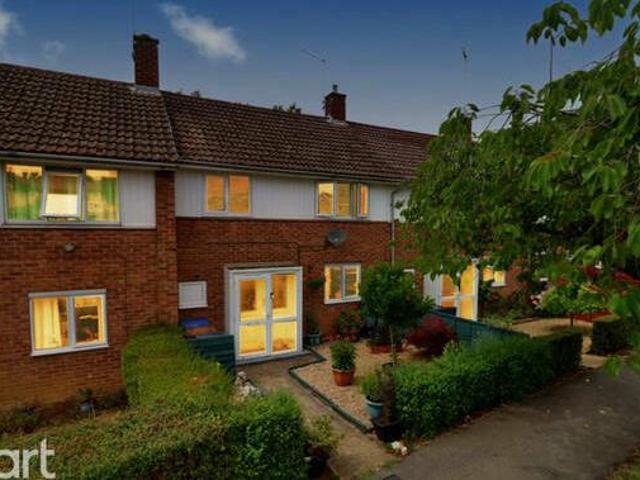 3 bedroom terraced house for sale in Thistle Grove Welwyn Garden City AL7