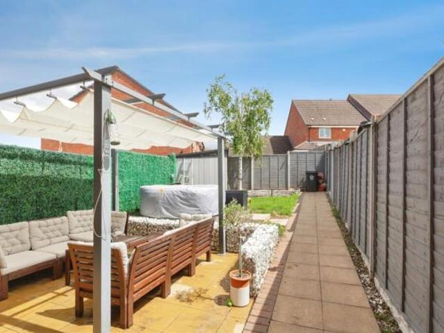 3 bedroom terraced house for sale in Thornborough Way, Hamilton, Leicester, LE5