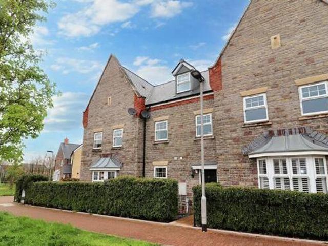 3 Bedroom Terraced House For Sale In Thornbury