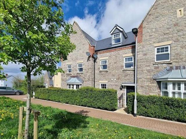 3 Bedroom Terraced House For Sale In Thornbury