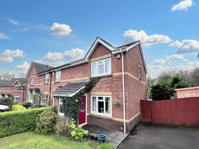 3 Bedroom Terraced House For Sale In Thornhill